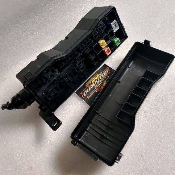 Isuzu Elf original Fuse box Fuse box | Shopee Malaysia