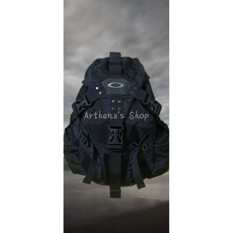 HITAM Oakleyiconmini - Black price plus admin (read description ...