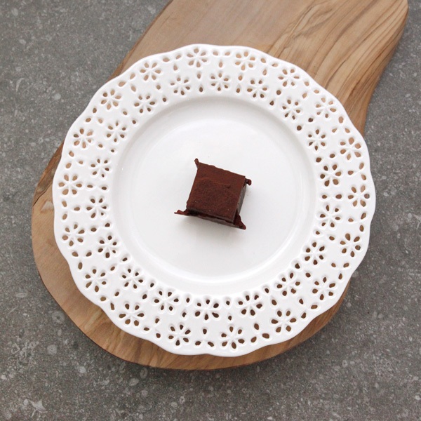 Saint James Plate Anna Kim 10inch - Plate | Shopee Malaysia