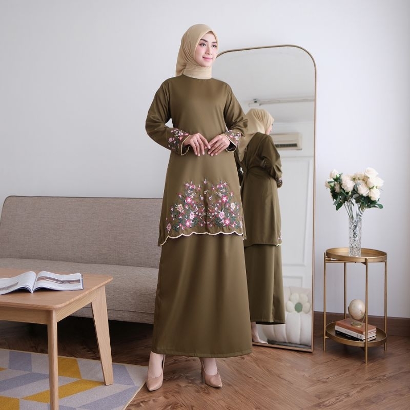 KATUN Elvrist-One Set Kinara Kurung Melayu Cotton Toyobo Floral ...