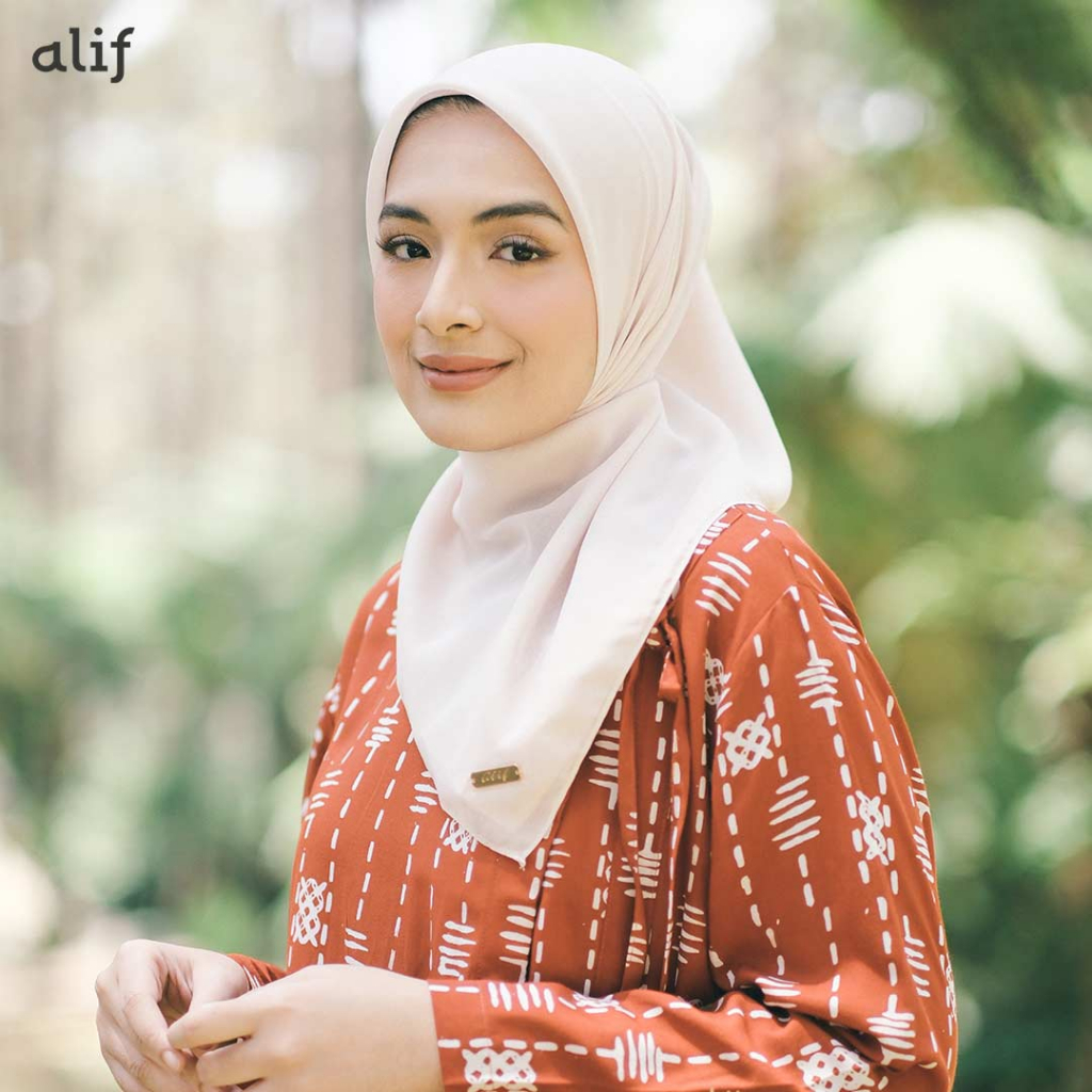 Alif Modern Wear - Paris Premium Korean Rectangular Plain Hijab - Brown ...