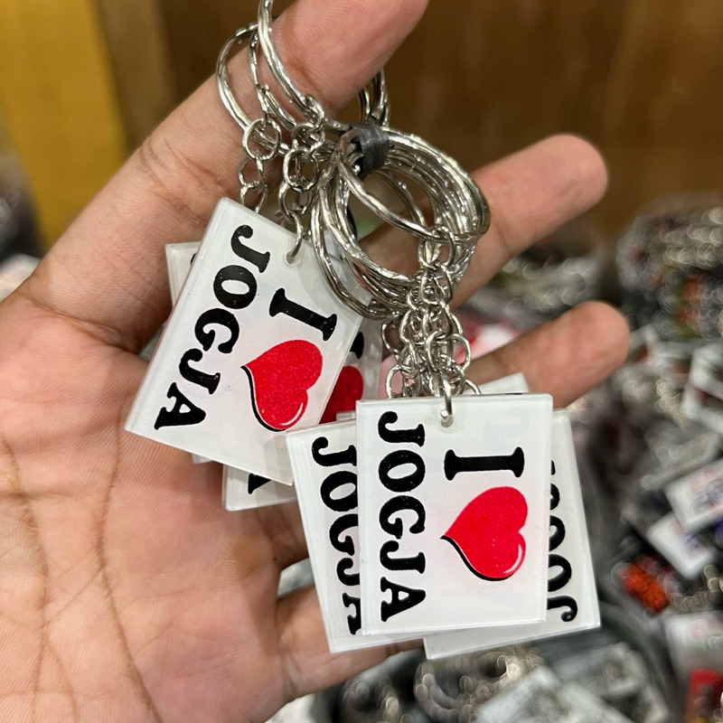 GANTUNGAN Typical souvenir from malioboro jogja key chain (1 code ...
