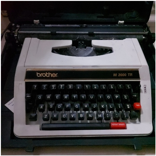 MESIN Typewriter / Typewriter / Manual Typewriter Brother M-2000TR ...