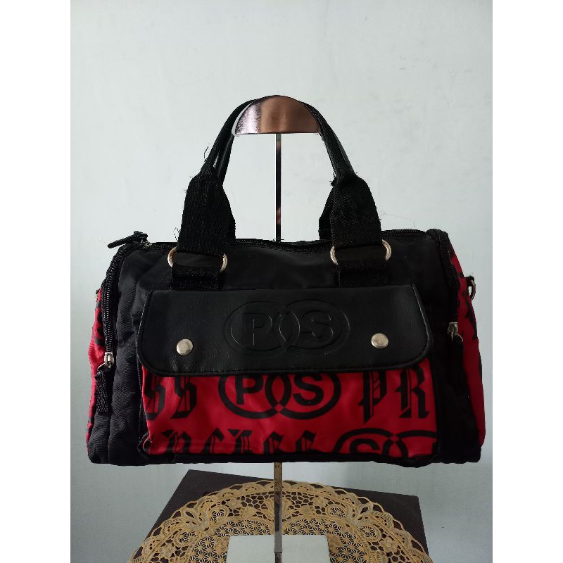 Handbad and sling bag made of leather mixed with nylon. light, lots of ...