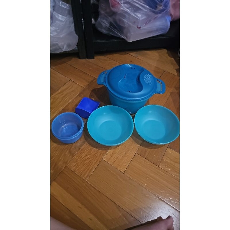 Blue MICRO COOKER+FREE TUPPERWARE | Shopee Malaysia