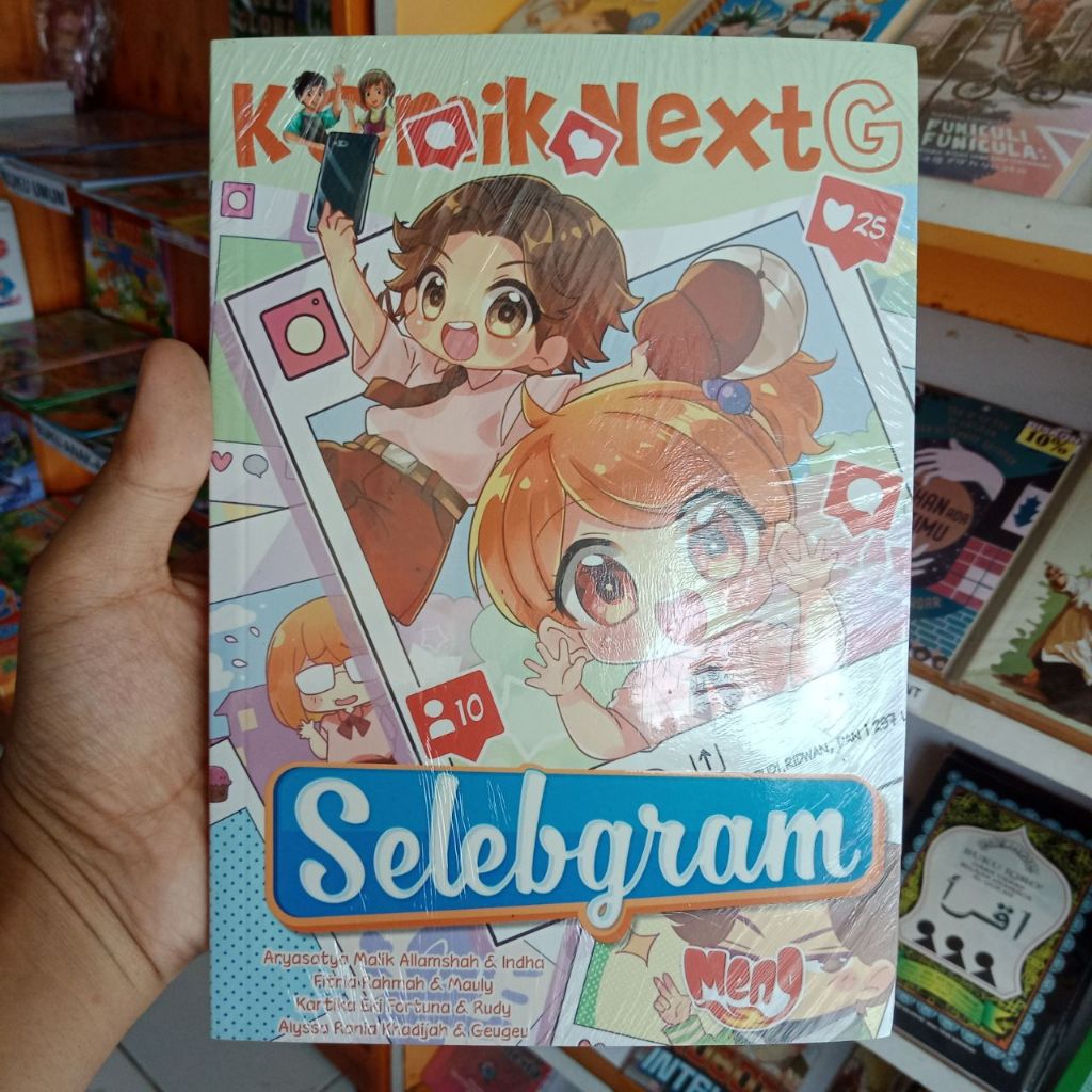 Next G Comics: Selebgram | Shopee Malaysia