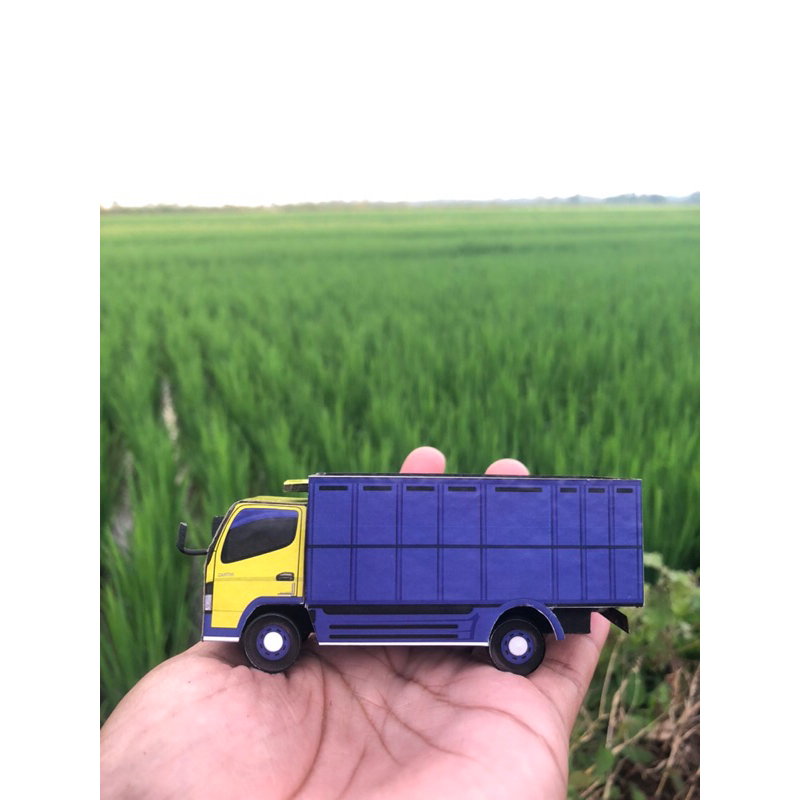 Miniature Blue Canter Truck | Shopee Malaysia