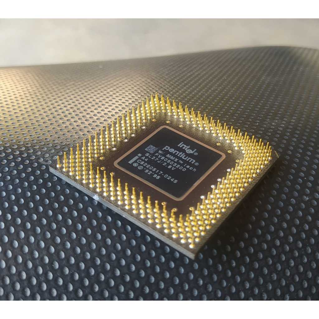 Damaged Old School Escrap Processor | Old school computer Processor ...