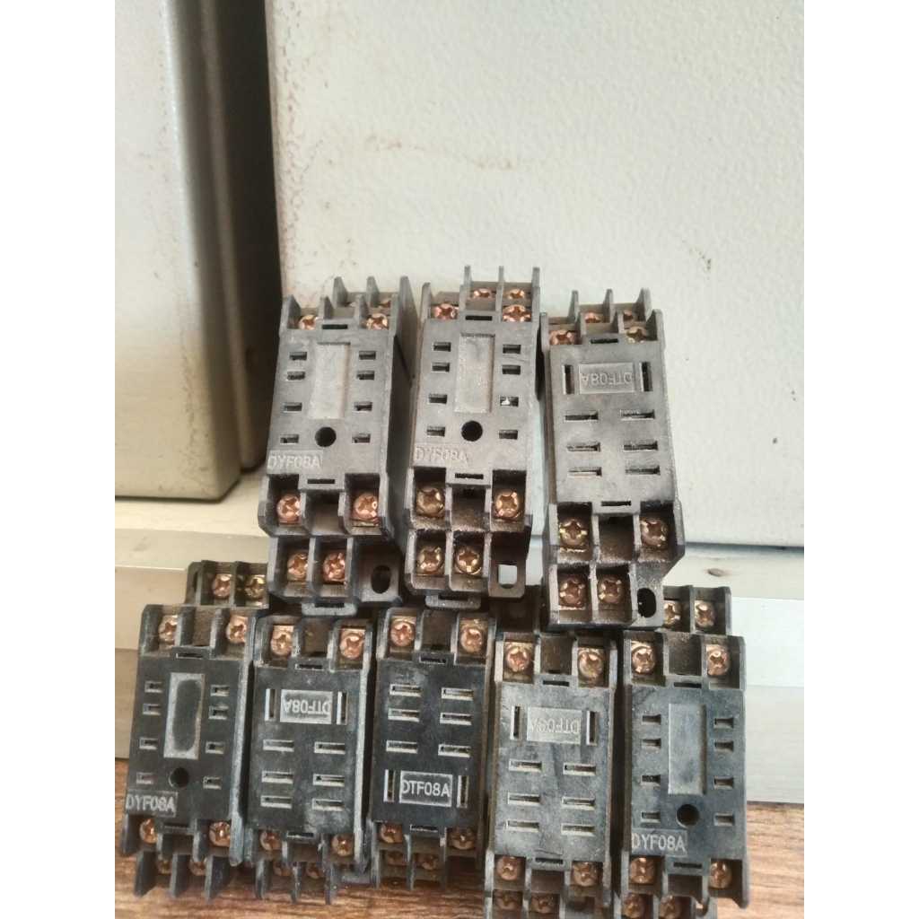 Relay socket LY2N Ewig PTF08A / relay socket 8 pin | Shopee Malaysia