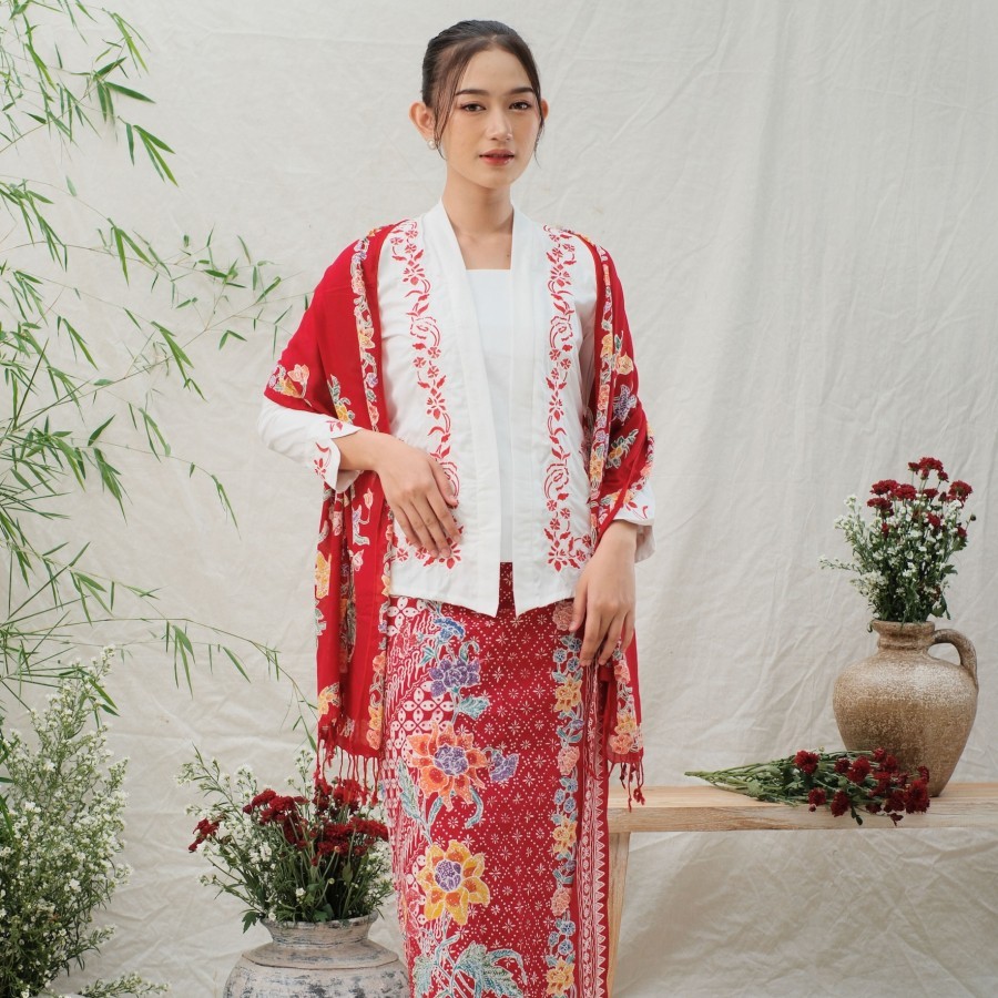 PUTIH KATUN MERAH Encim Kebaya embroidered with long sleeves ...