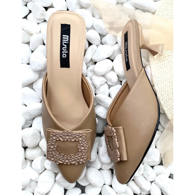 Misuta imported slip on heels, super elegant vhania code | Shopee Malaysia