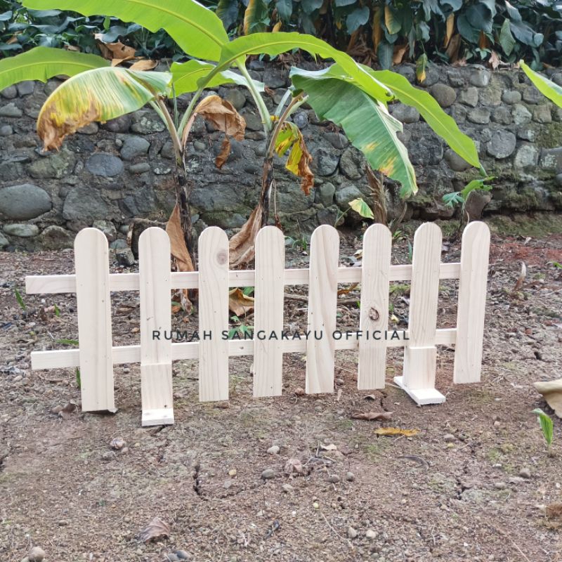 KAYU Aesthetic Garden Wooden Fence 30x100cm Wooden House Fence | Shopee ...