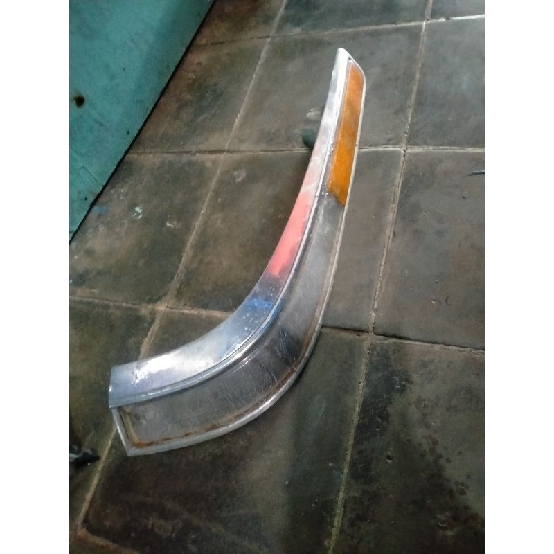Toyota crown lele top turn signal | Shopee Malaysia