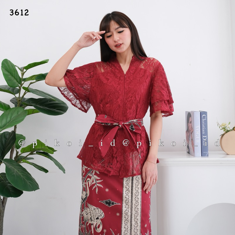 MERAH New CNY Red cheongsam dress/Midi dress lace batik Sogan ikat ...