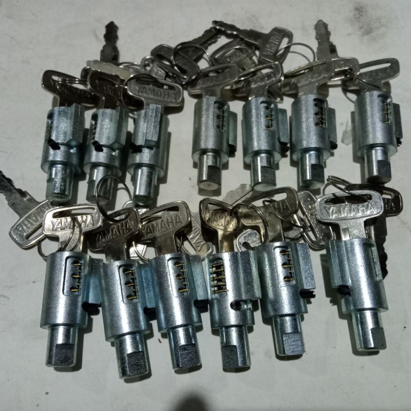 Yamaha rx100 dt100 rx125 twin Handlebar Lock Yamaha Lock Unit Price ...
