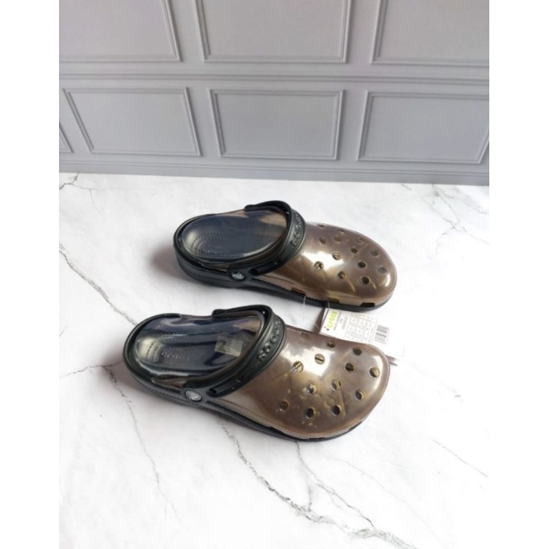 Crocs classic translucent/ crocs yangmi collab/crocs classic ...