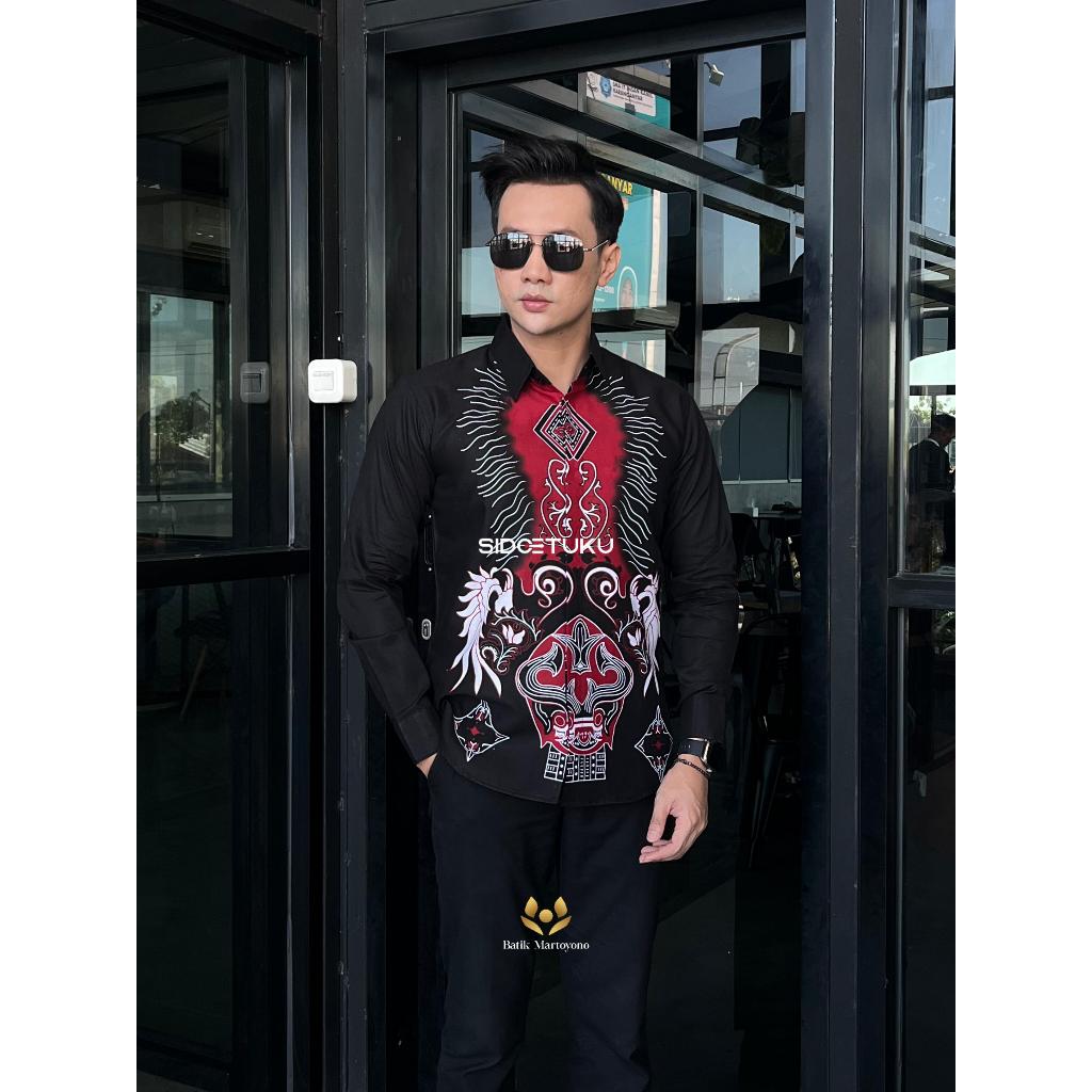 KEMEJA MERAH MERDEKA men's slim fit red and white long sleeve batik ...