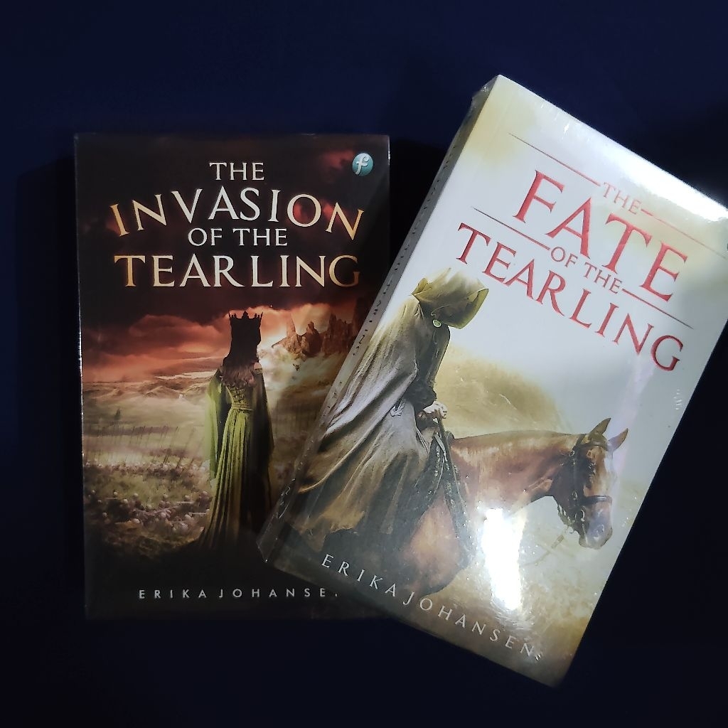 Original Book • The Fate Of The Tearling & The Invasion Of The Tearling ...