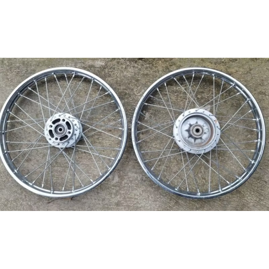 Old Suzuki Smash / Smash New / Smash Titan Front and Rear Rims | Shopee ...