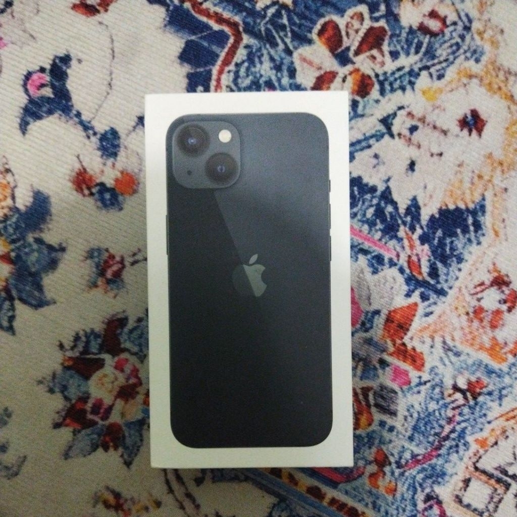 Original second hand iPhone 13 cardboard box / guarantee card | Shopee ...