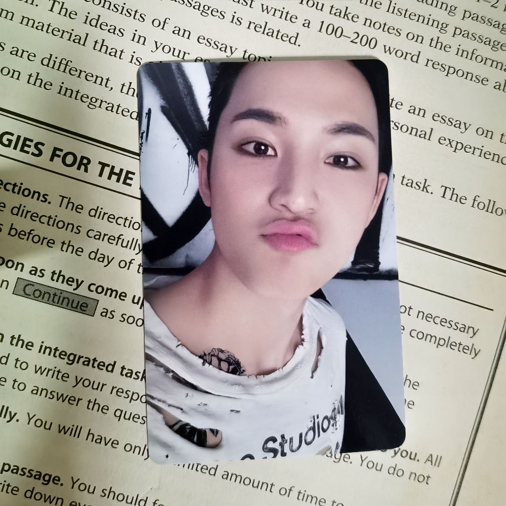 Photocard mingyu seventeen official mingyu daredevil happy burstday ...