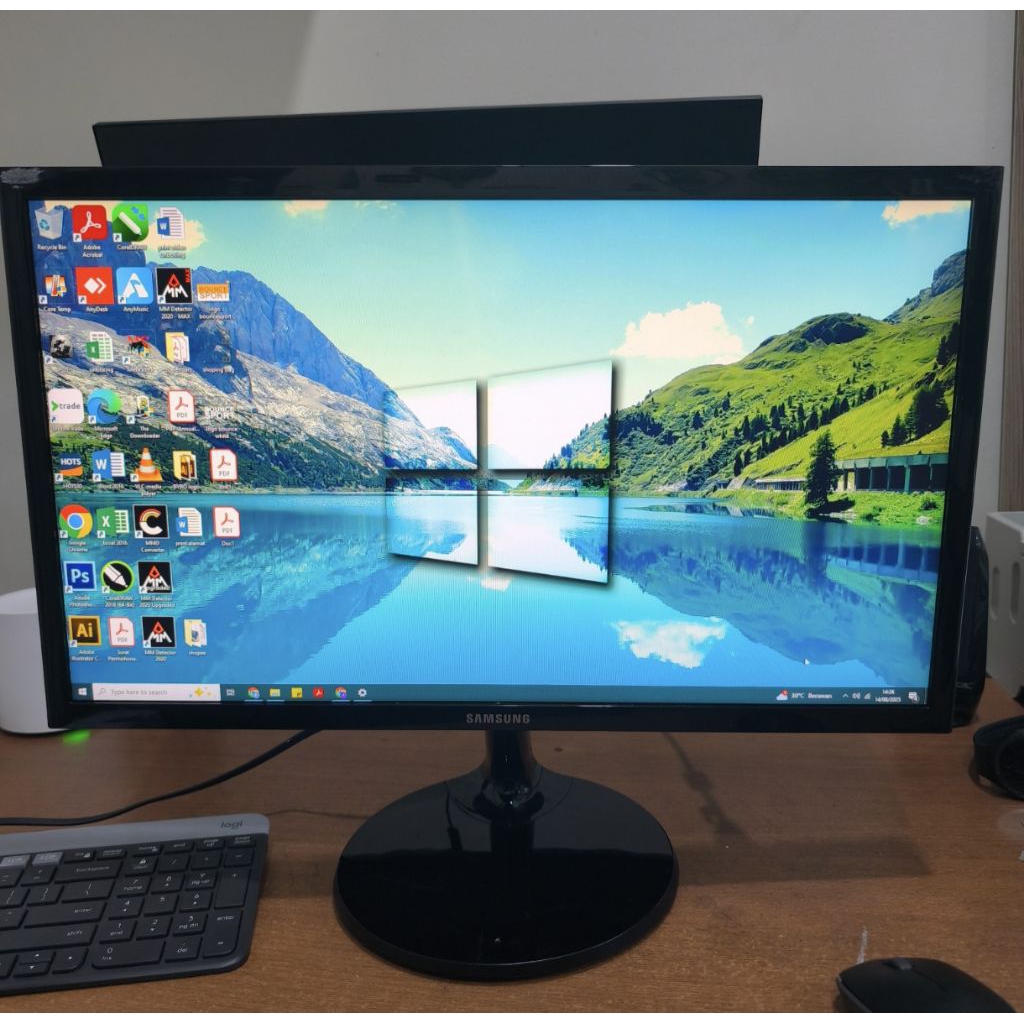 Preloved Samsung 22in LED Monitor No minus S22F350 second hand | Shopee ...