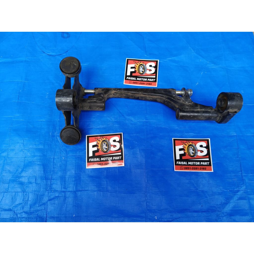 Original PCX 160 body connection engine mounting | Shopee Malaysia
