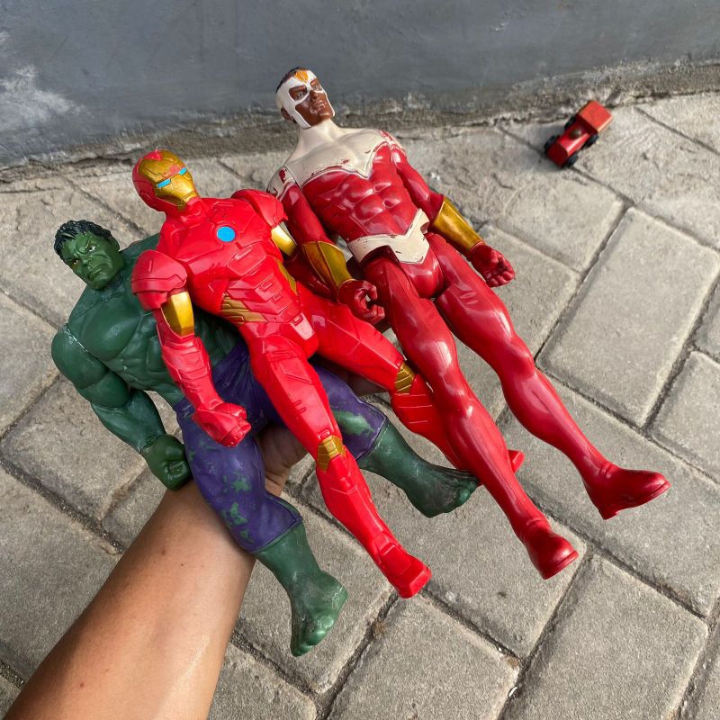 Action figure ironman hulk folcon marvel original hasbro | Shopee Malaysia
