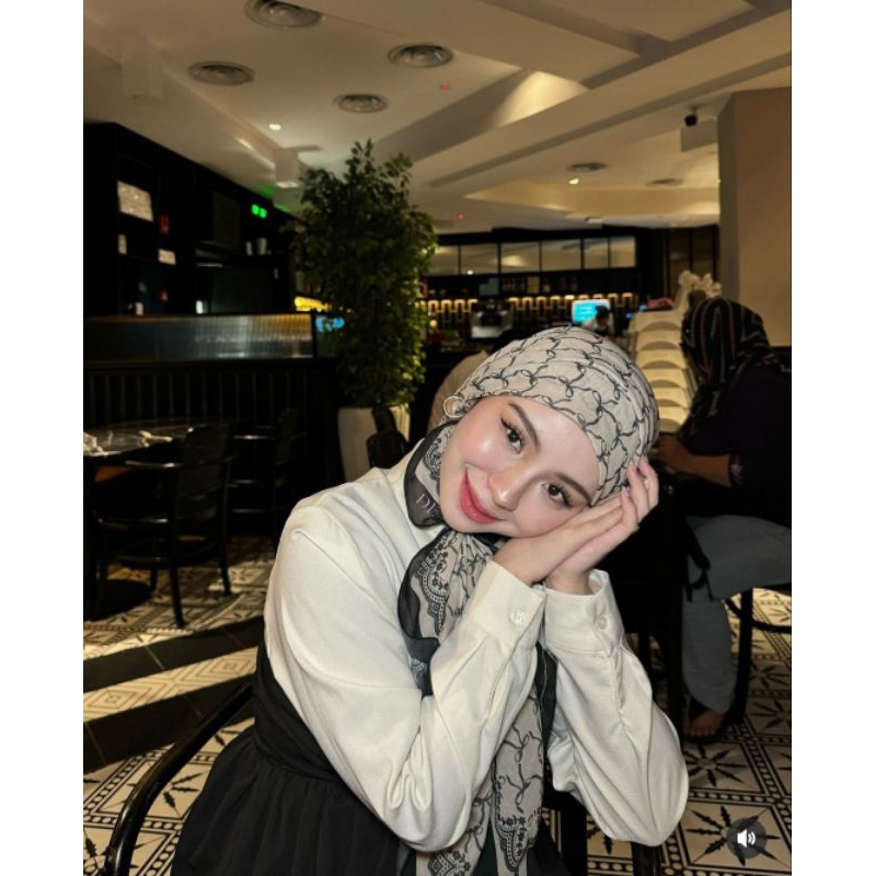 Deara Hijab MARIPOSSA SERIES / Mariposa DEARA Hijab MALAYSIA / Rectangular Hijab Mariposa Motif ...