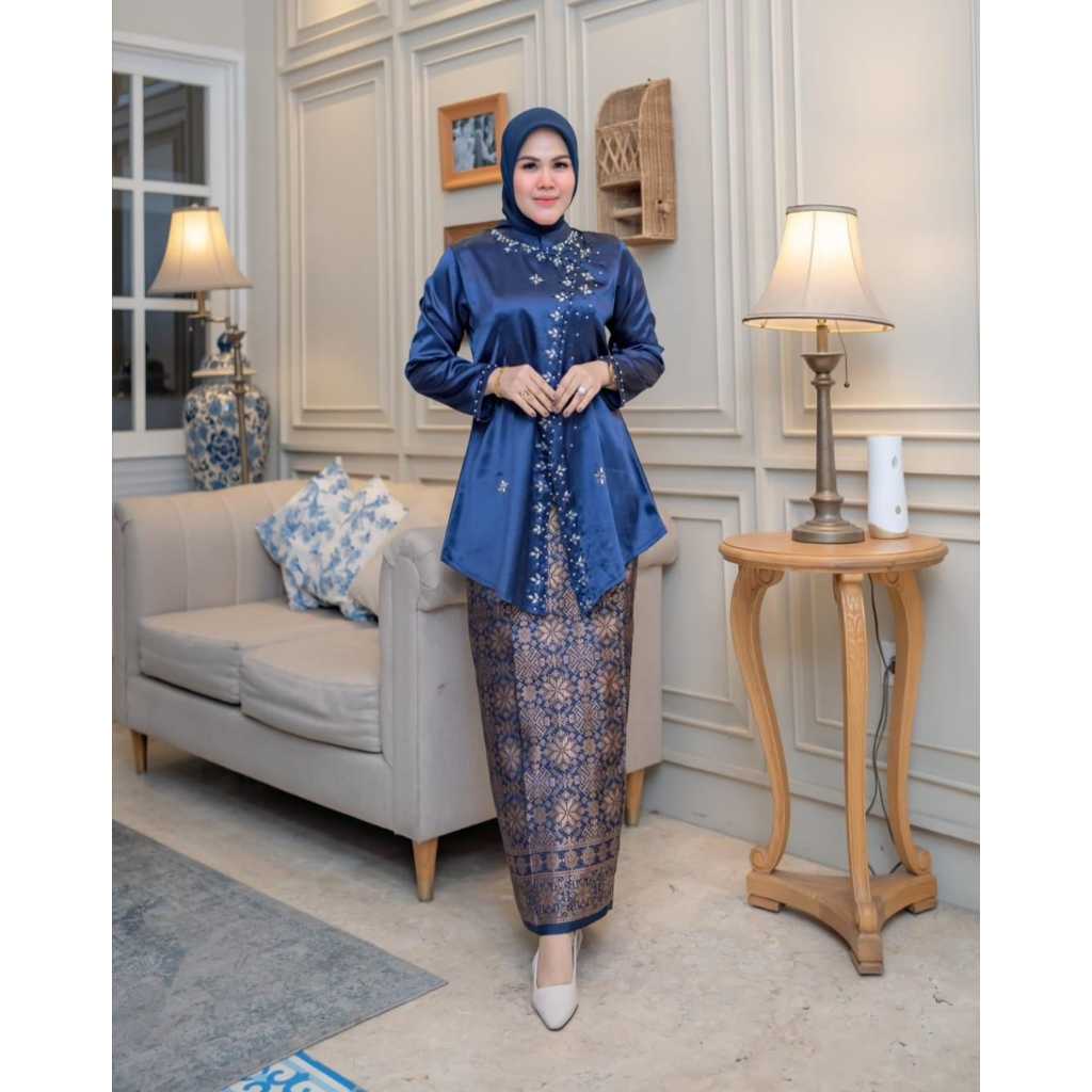 Sequin Malay KEBAYA Suit And Wrapped SONGKET Skirt | Shopee Malaysia
