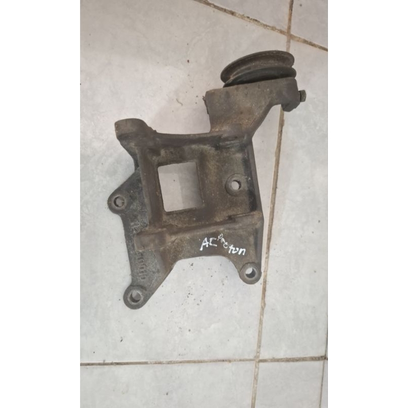 Proton Wira AC compressor mounting bracket | Shopee Malaysia