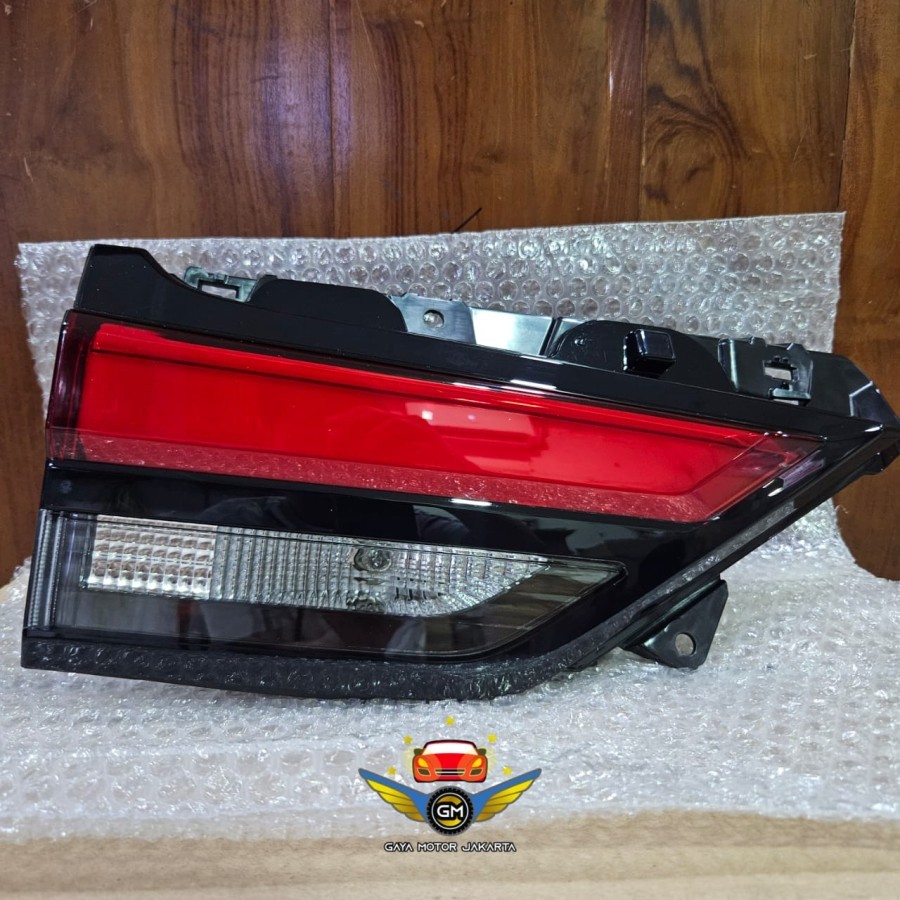 Toyota Innova Zenix 8.190-VT020 Left Rear Stop Lamp | Shopee Malaysia