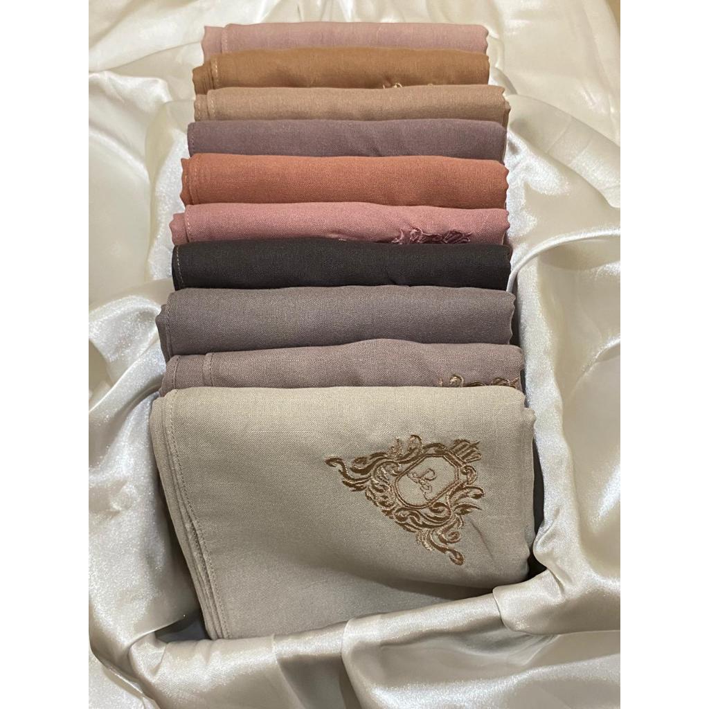 Plain Square Embroidery BY RIZKY COLLECTION | Hijab ORI RIZKY ...