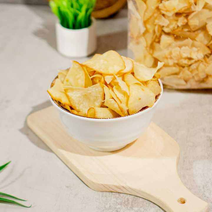 Salted Crispy Savory Cassava Chips 1Kg Original Savory Crispy Flavored ...