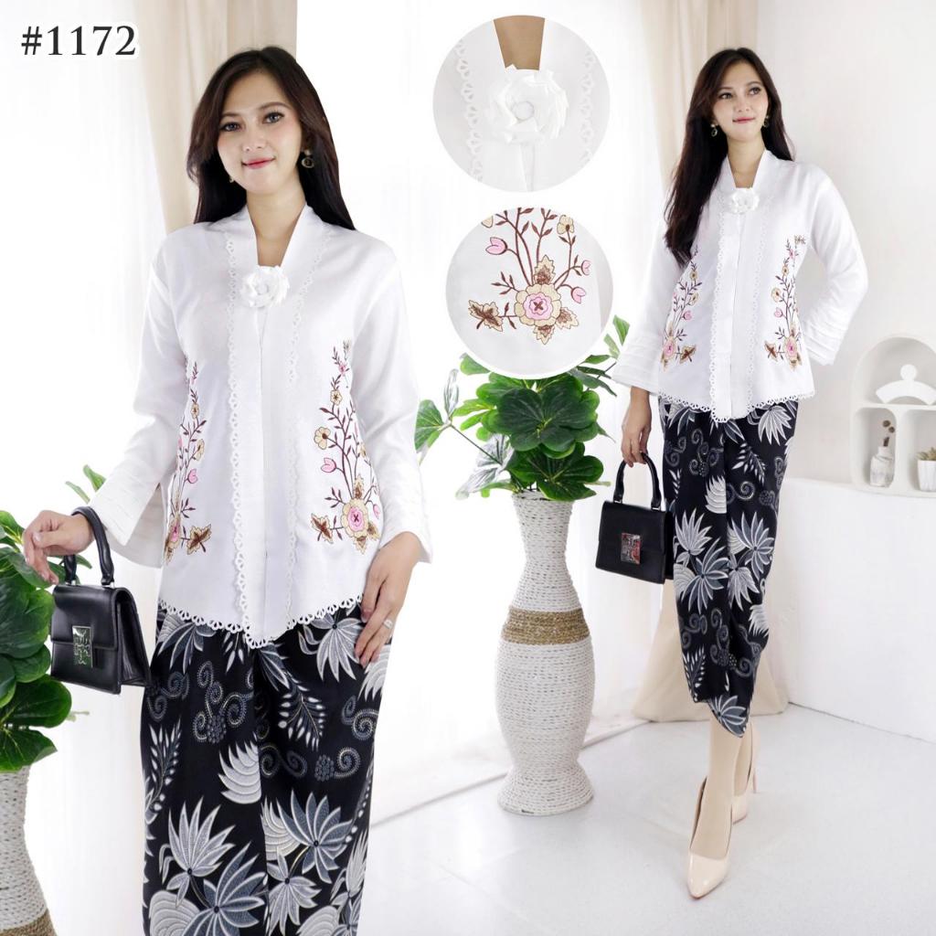 Latest Modern Kebaya Tops with Embroidery, Elegant Kebaya, Kebaya for ...