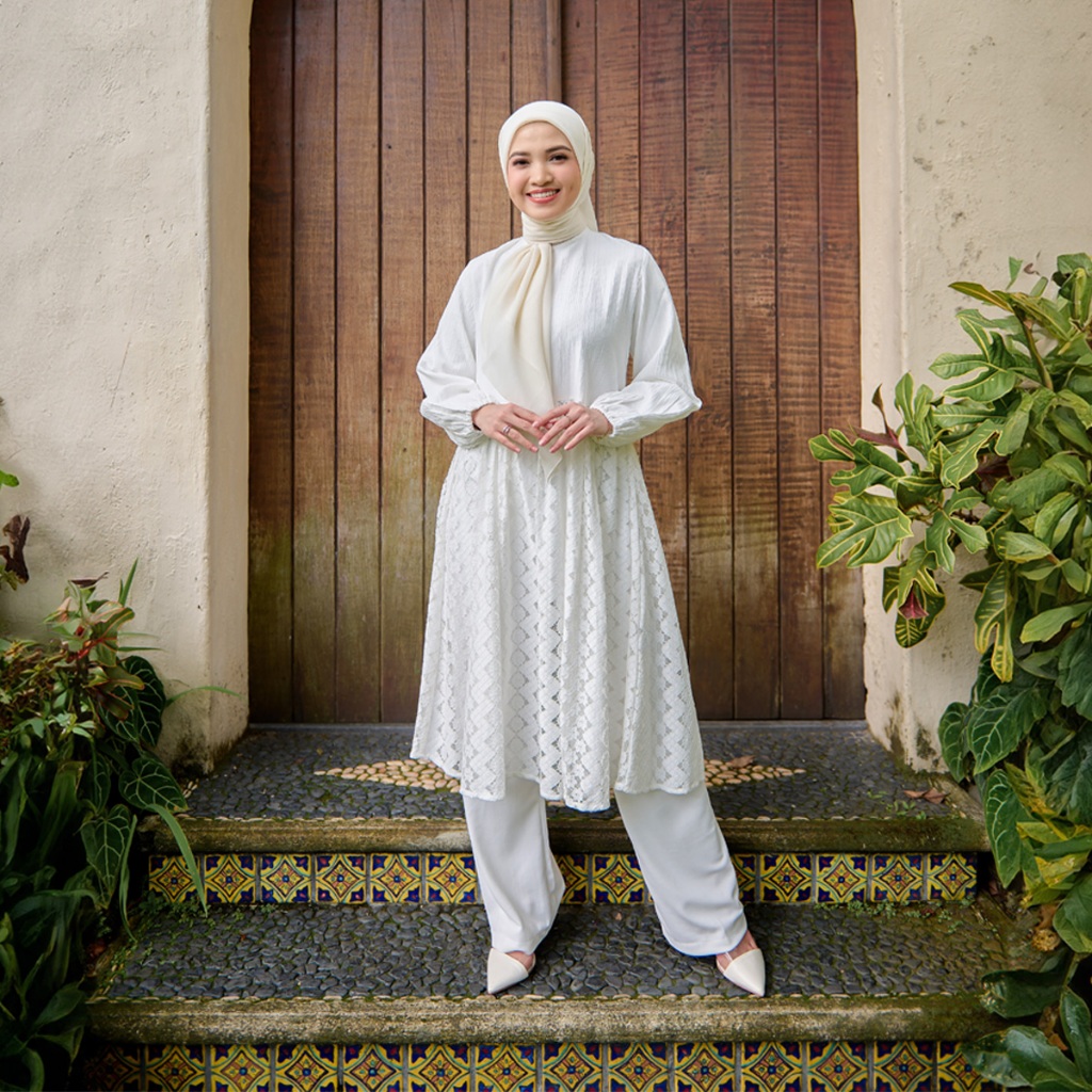 Zm Zaskia Mecca - Arliva Midi Dress - White Series - Binar Samudra ...