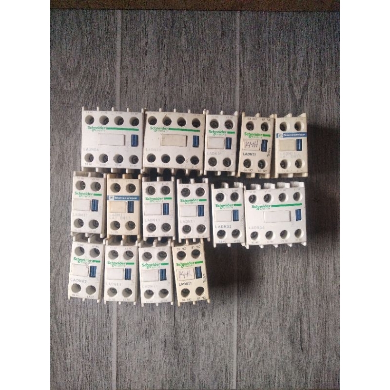 Schneider LADDER Second contactor | Shopee Malaysia