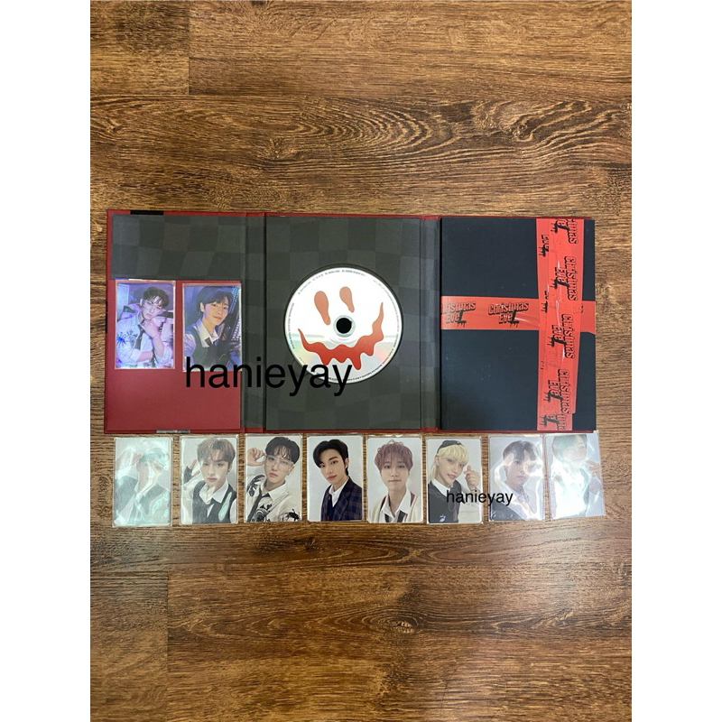 Stray KIDS CHRISTMAS EVEL ALBUM (Red) | Shopee Malaysia