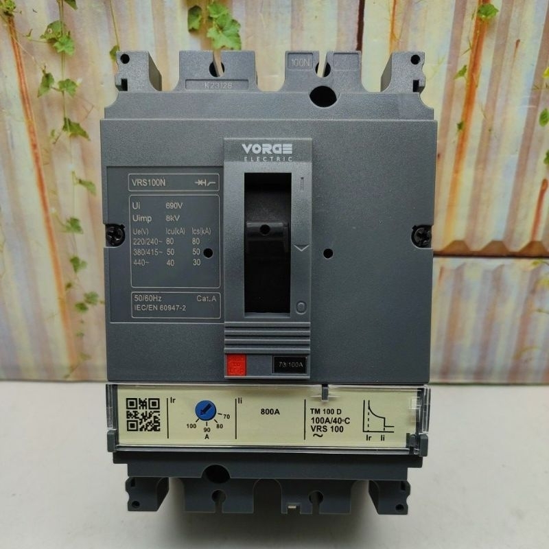 Mccb Breaker adjustable VORGE VRS100N 3P 100A TM100D 3Pole 3Phase Equivalent To CVS100N 3P 3Pole ...
