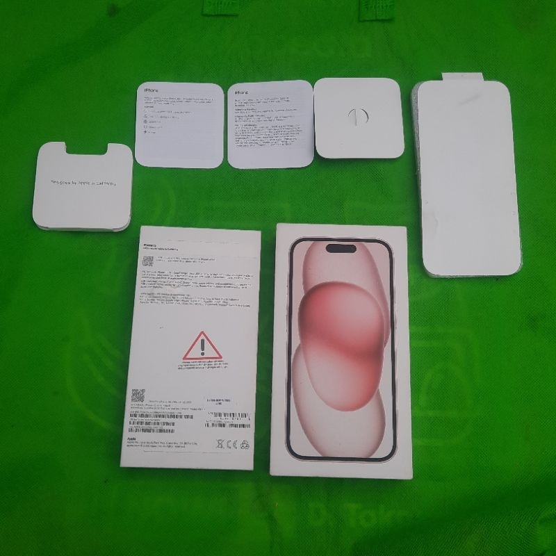 Iphone 15 box, original pink, 100% removed from ibox, complete manual ...