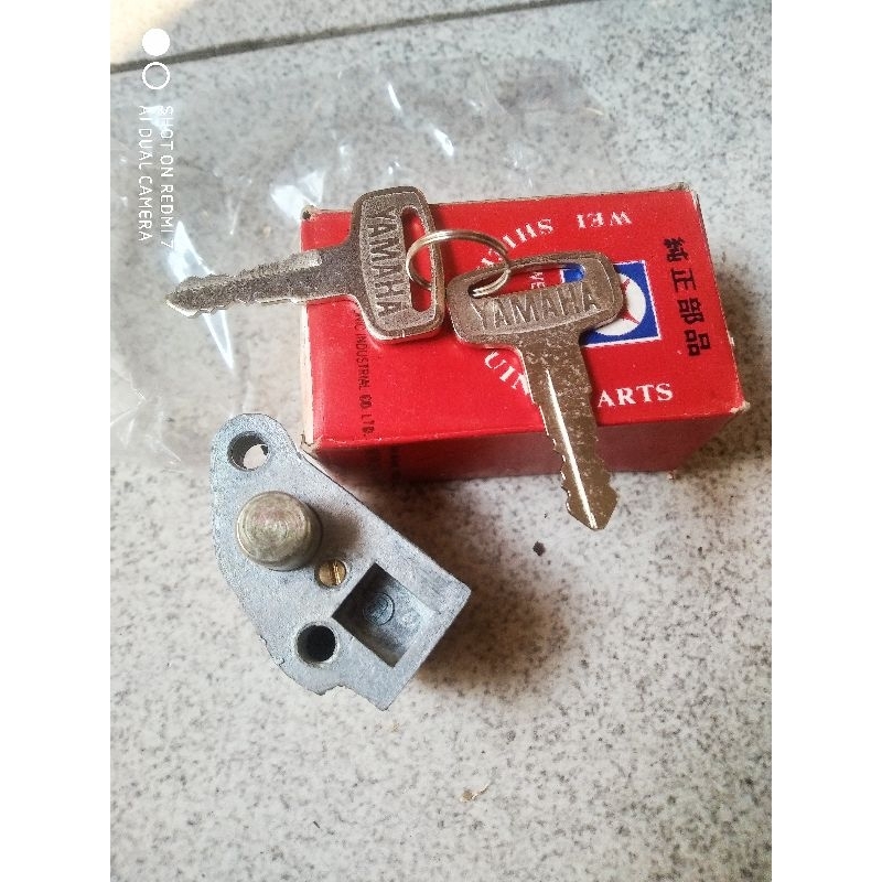 Yamaha L2 YB 100 L2 SUPER LS3 RS 100 V 80 STER STIR HANDLEBAR KEY ...