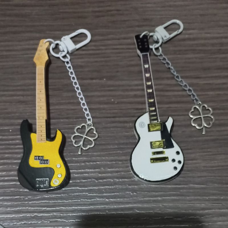 Day6 keychain instrument guitar bass sangjin youngk baba goldie ...