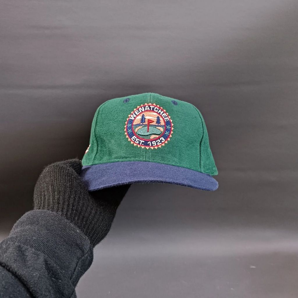 Vintage Two Tone Two Color Unisex Hat for Men and Women WEANTACHEE A ...
