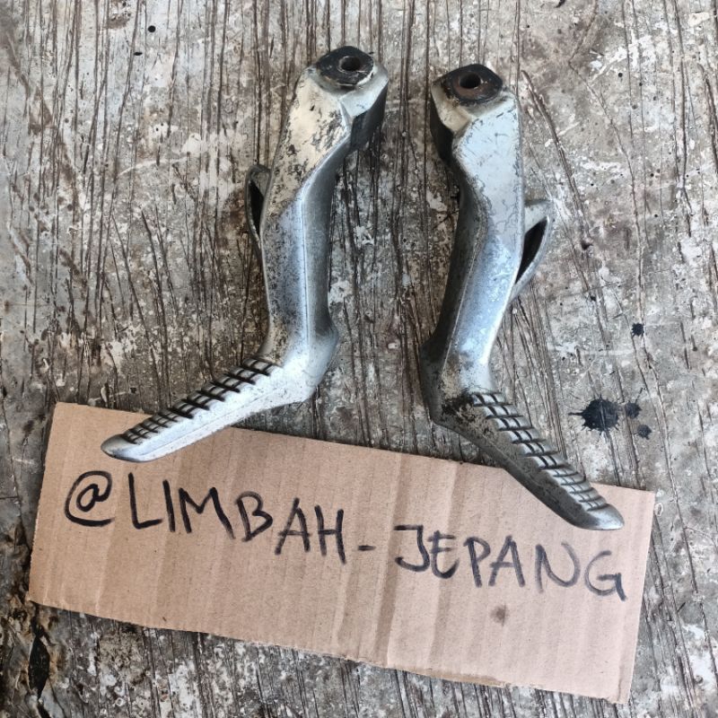 Skydrive 125 REAR STEP ORIGINAL COPOTAN REAR FOOTSTEP SKYDRIVE ORIGINAL ...