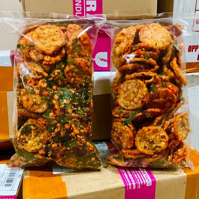 Spicy bandung widow tempeh chips with orange leaves 1kg. | Shopee Malaysia