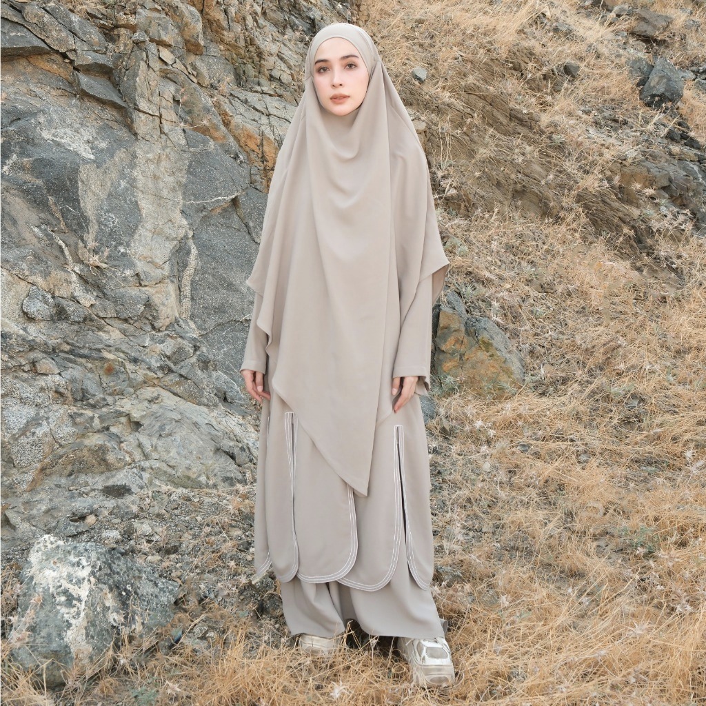 Lozy Hijab - Hanira Abaya Tunic Set Khimar (One Set of Hajj and Umrah Khimar Tunic) | Shopee ...