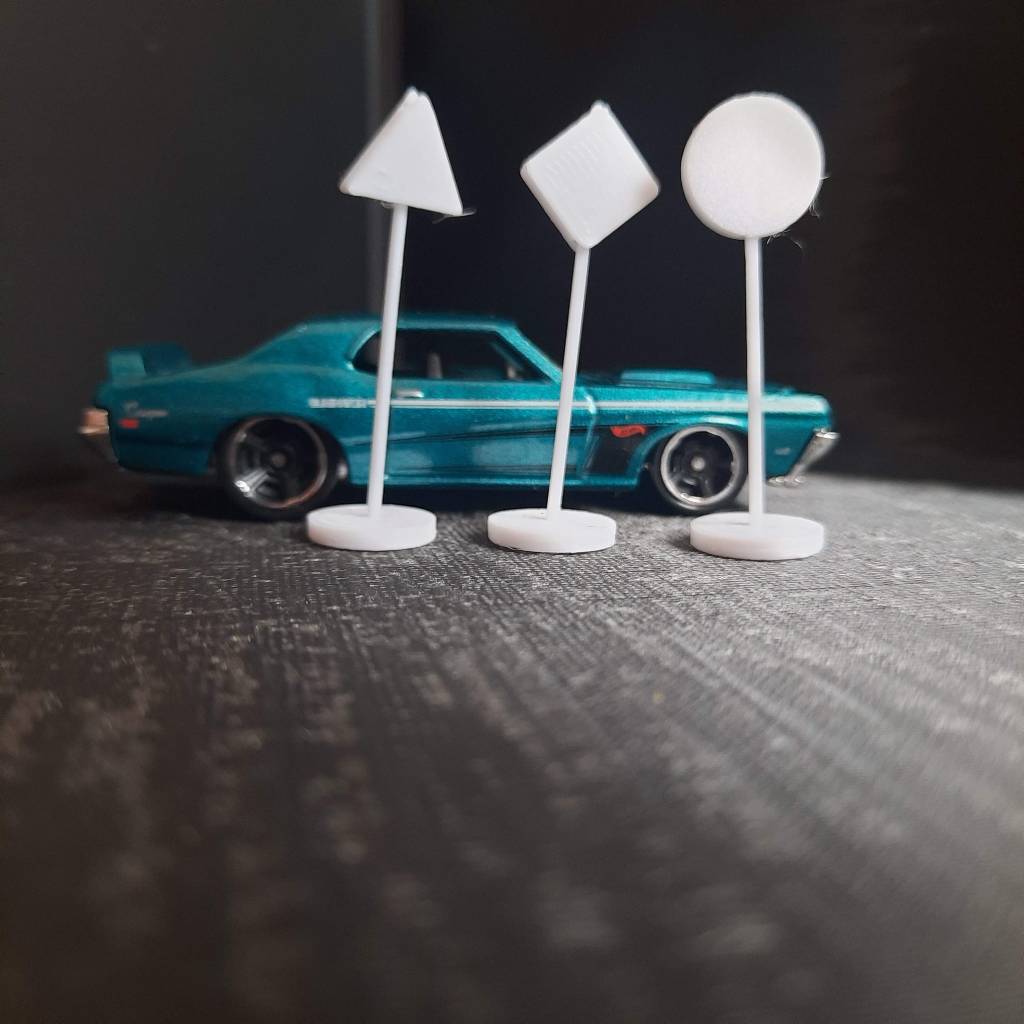 Traffic Sign / Traffic Sign / Instruction Board 1:64 Scale - Hot Wheels ...