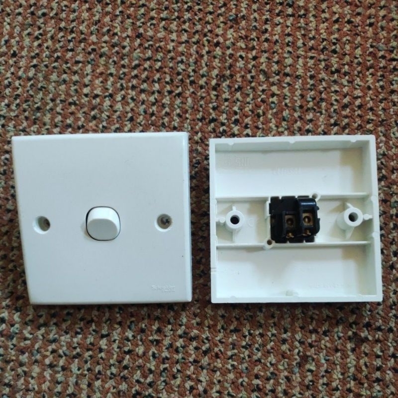 Used preloved 1 gang Schneider Clipsal single switch | Shopee Malaysia