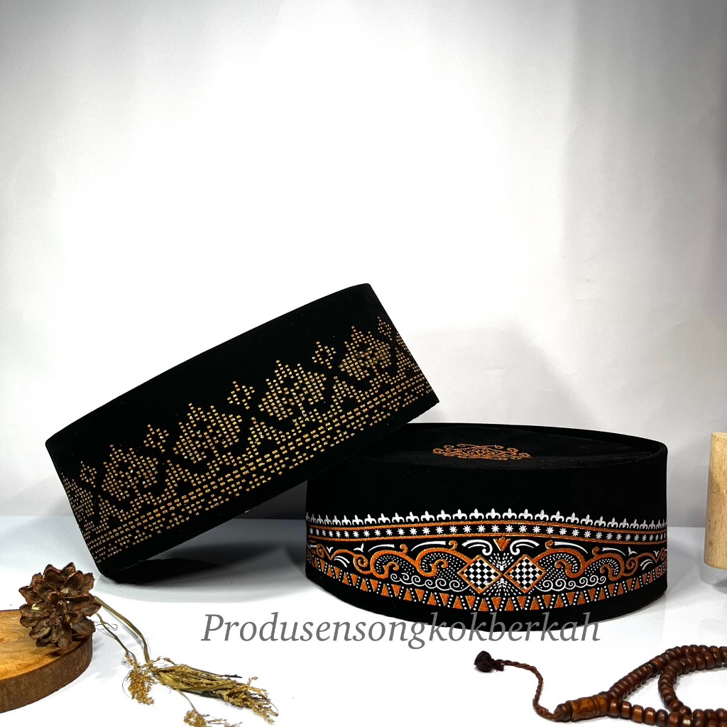 Normal high gold batik songkok cap (9 cm) + There is a box of every ...