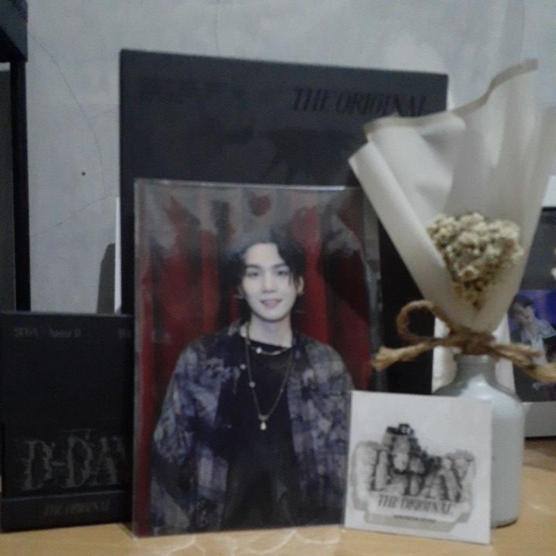 [OFFICIAL] Pob AgustD D-Day The Original (Keyring and postcard ...